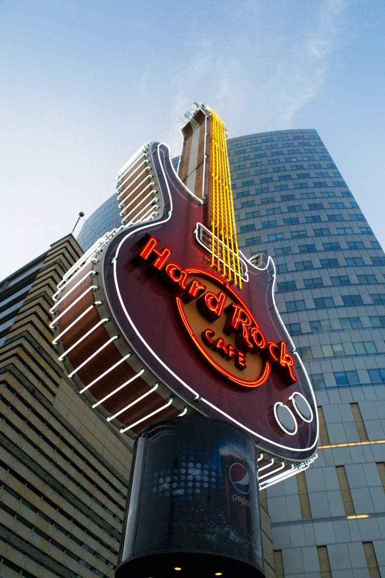 Hard Rock Hotel Partially Collapses in New Orleans — Louisiana Personal ...